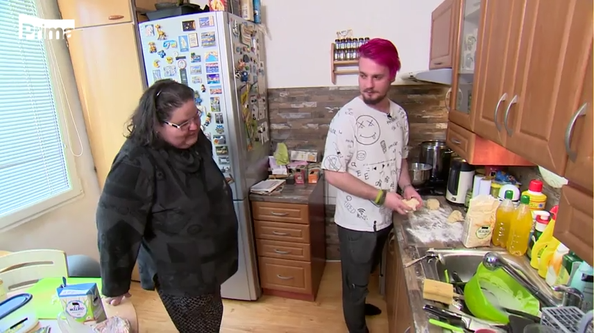 Ondrovi v Prostřeno! mluví do vaření maminka. Sám hraje falešnou hru ...