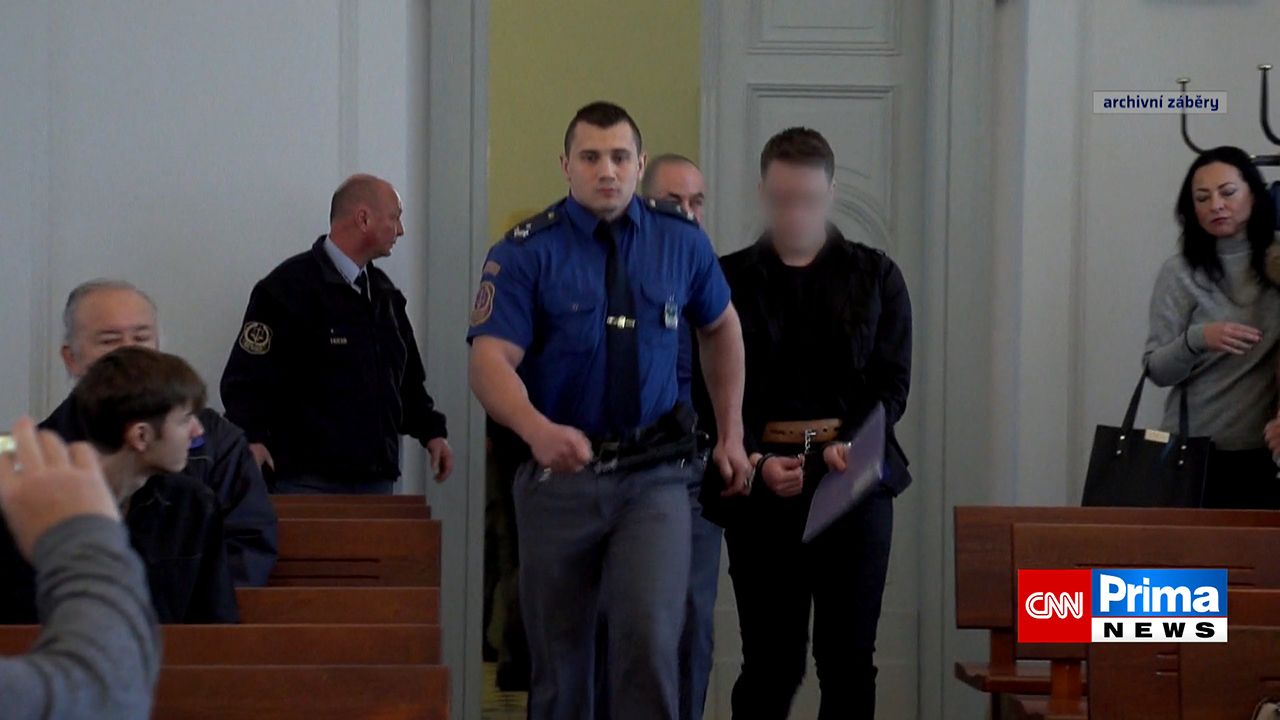 Zhrzený Dan ubodal 18letou Terezu, pak šokoval výroky u soudu. Otec ...